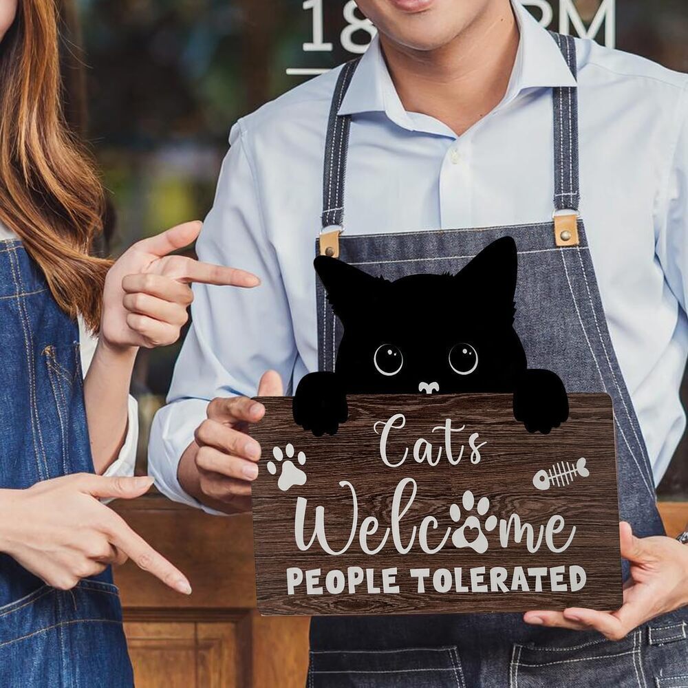 Whimsical Black Cat Welcome Sign - CatGlamour.com