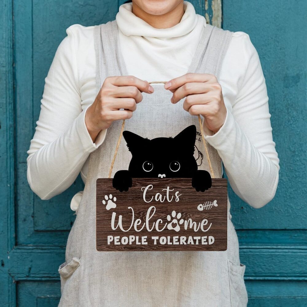Whimsical Black Cat Welcome Sign - CatGlamour.com